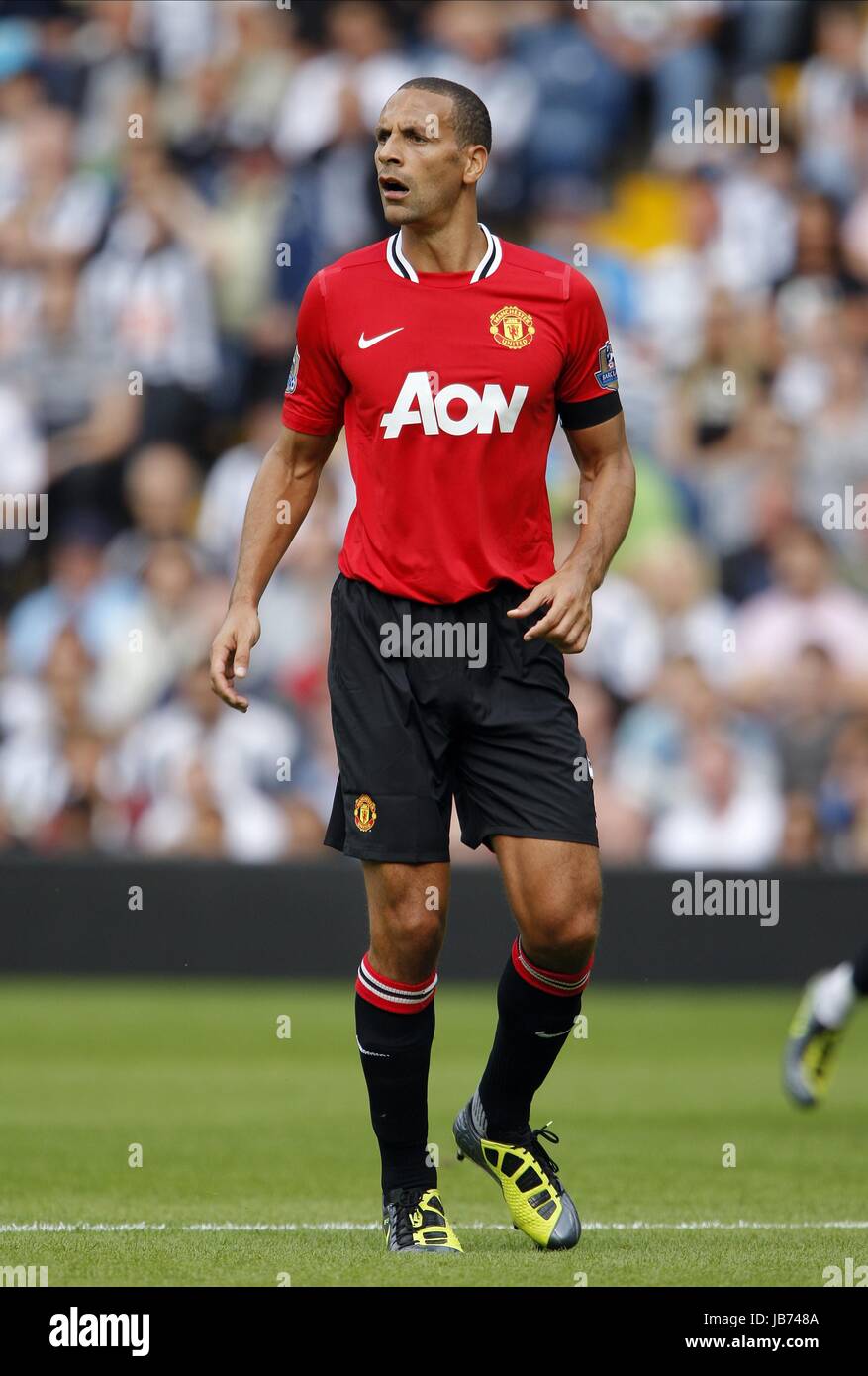 RIO FERDINAND MANCHESTER UNITED FC MANCHESTER UNITED FC THE HAWTHORNS ...