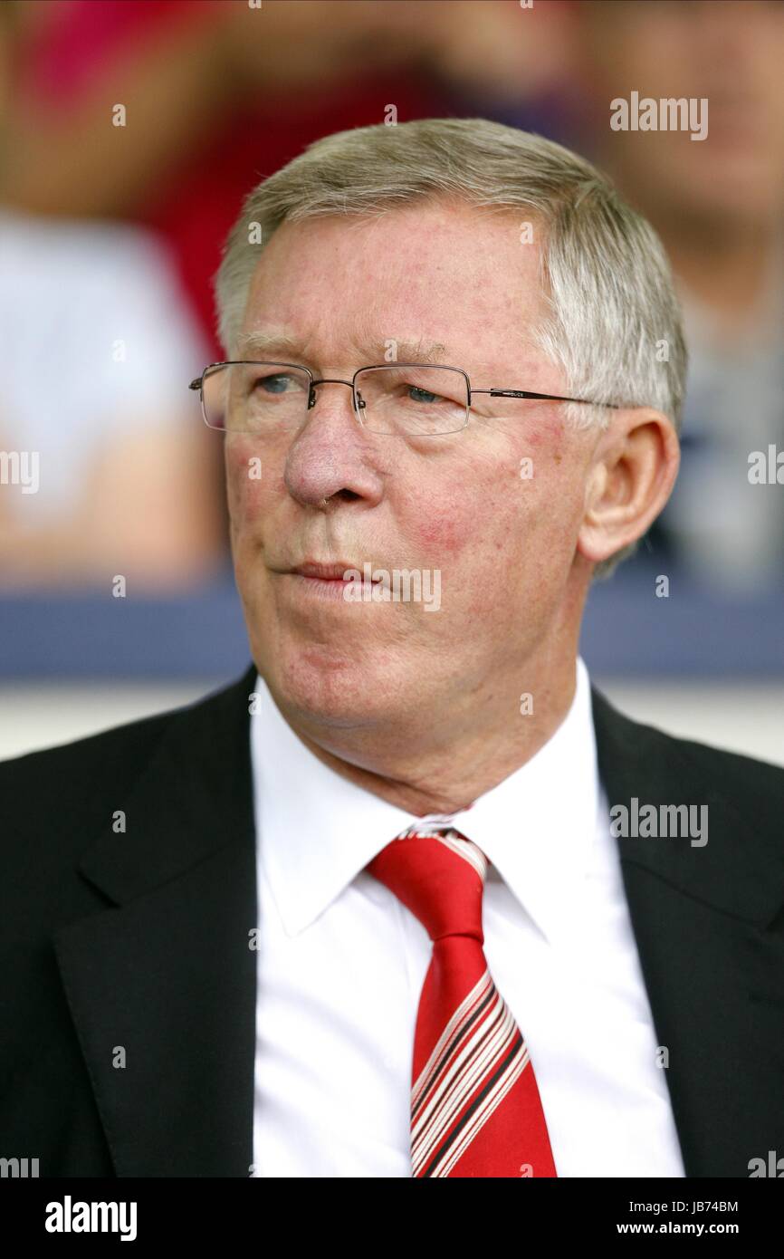 SIR ALEX FERGUSON MANCHESTER UNITED FC MANAGER MANCHESTER UNITED FC ...