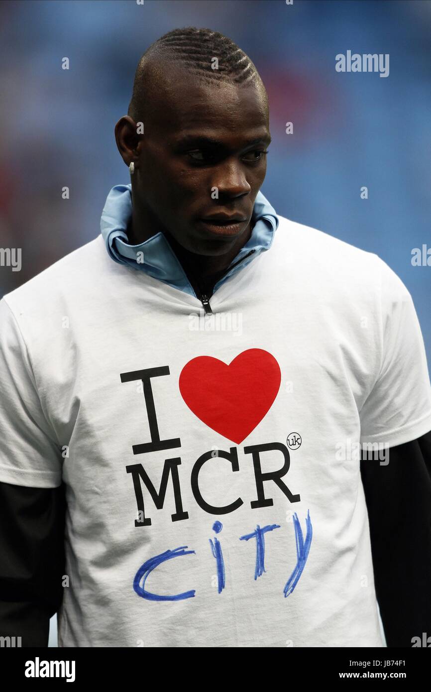 MARIO BALOTELLI MANCHESTER CITY FC MANCHESTER CITY FC ETHIAD STADIUM ...