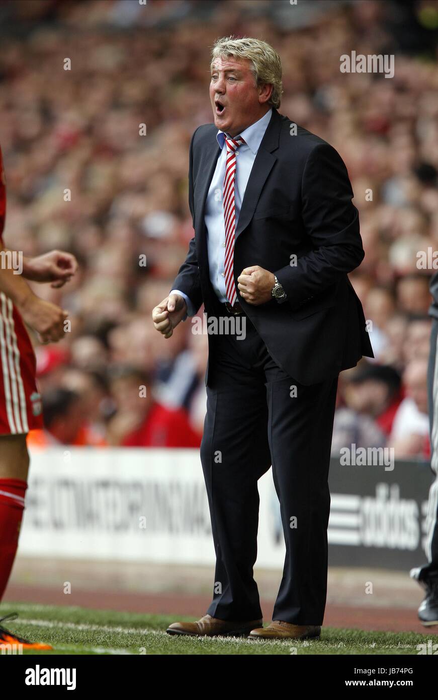 STEVE BRUCE SUNDERLAND FC MANAGER SUNDERLAND FC MANAGER ANFIELD ...