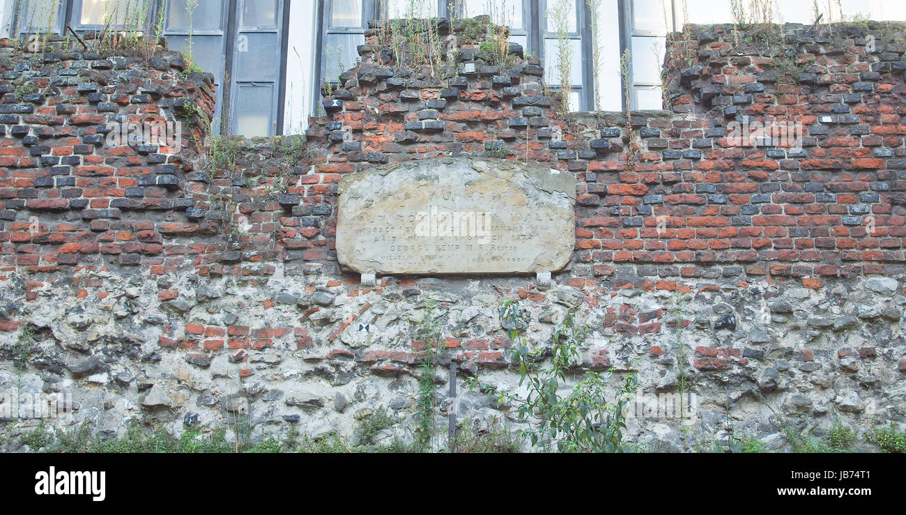 Ancient Roman City Wall ruins, London, UK Stock Photo - Alamy