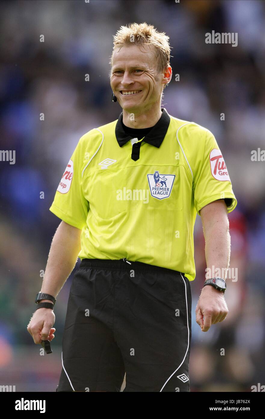 MIKE JONES PREMIERSHIP REFEREE PREMIERSHIP REFEREE REEBOK STADIUM BOLTON ENGLAND 21 August 2011 ...