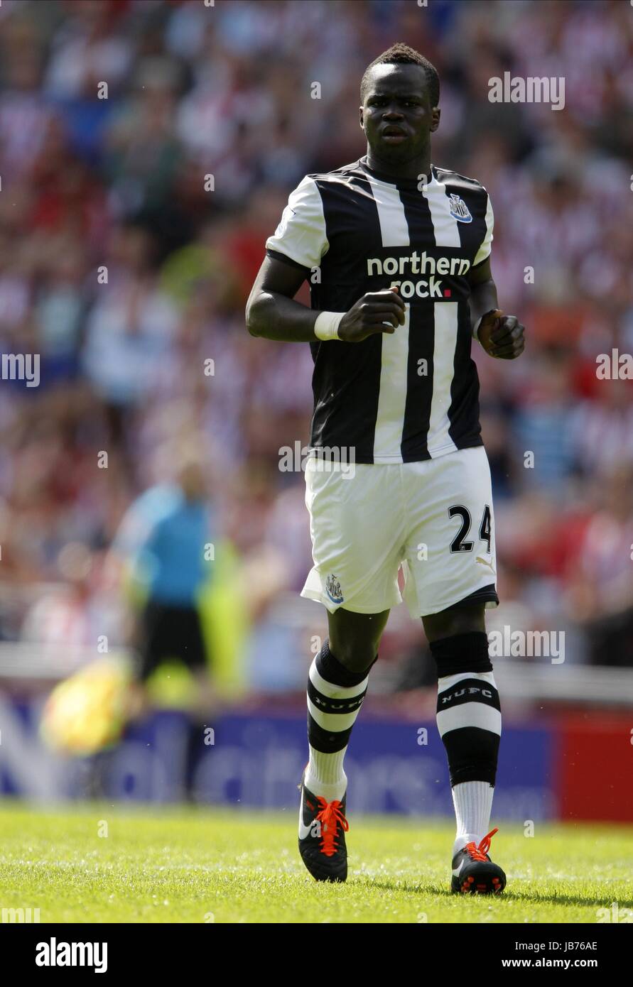 CHEIK TIOTE NEWCASTLE UNITED FC NEWCASTLE UNITED FC STADIUM OF LIGHT ...
