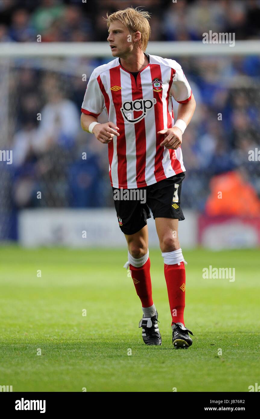 DAN HARDING SOUTHAMPTON FC SOUTHAMPTON FC KING POWER STADIUM LEICESTER ...
