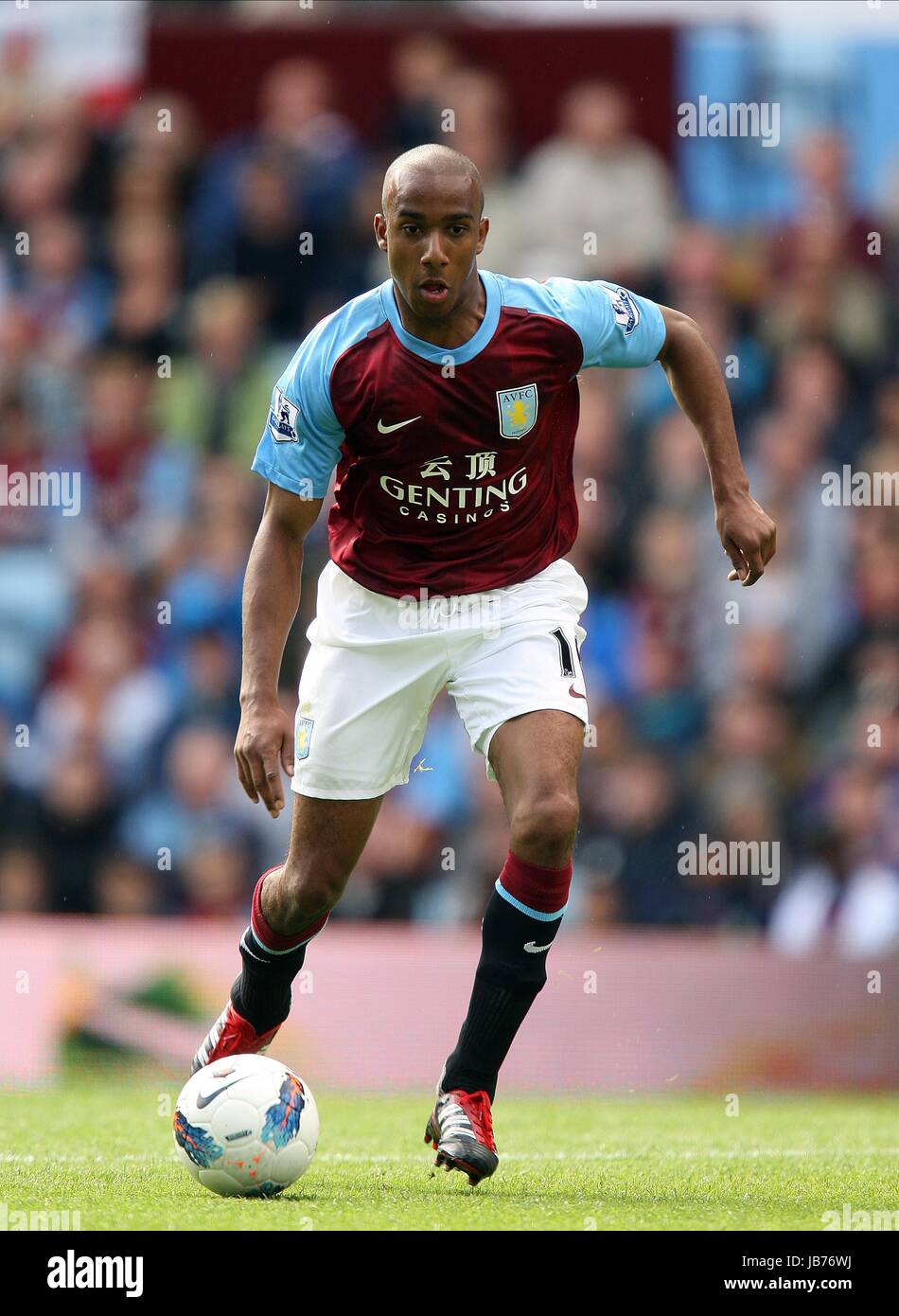 Fabian delph aston villa fc hi-res stock photography and images - Alamy