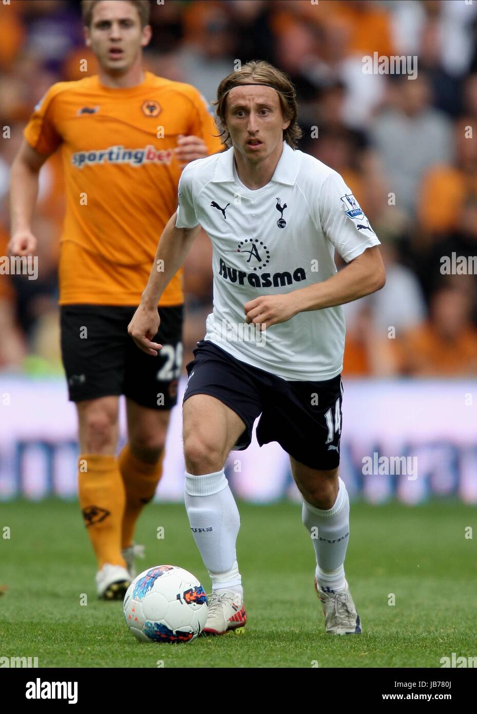 Luka modric tottenham hull hi-res stock photography and images - Alamy