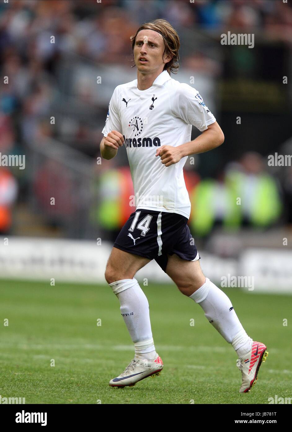 10 luka modric hi-res stock photography and images - Alamy