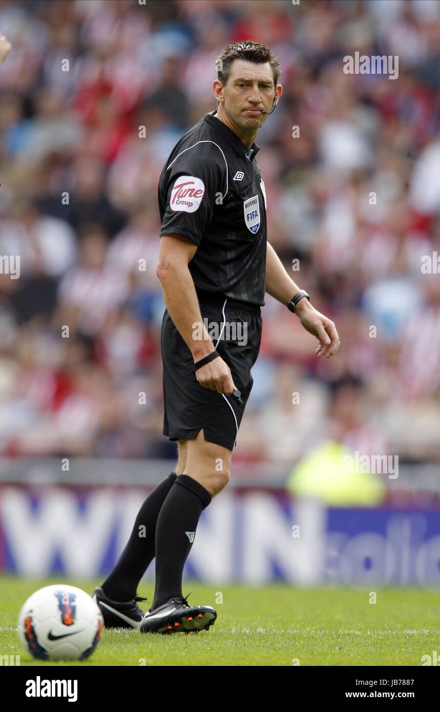 LEE PROBERT PREMIERSHIP REFEREE PREMIERSHIP REFEREE STADIUM OF LIGHT ...
