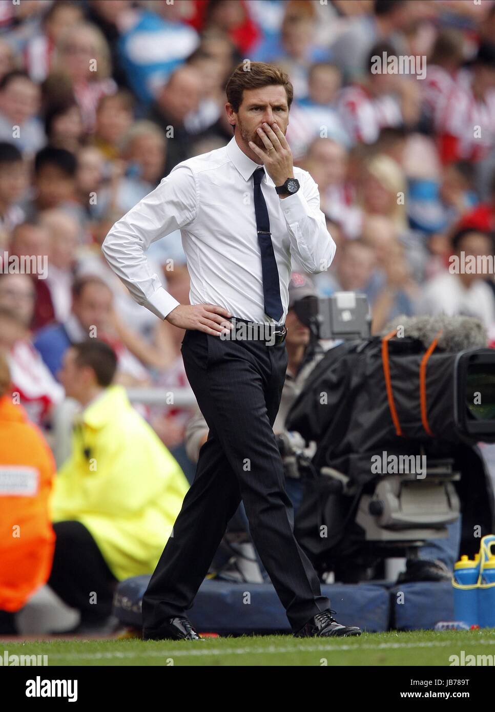 ANDRE VILLAS BOAS CHELSEA FC MANAGER CHELSEA FC MANAGER STADIUM OF ...