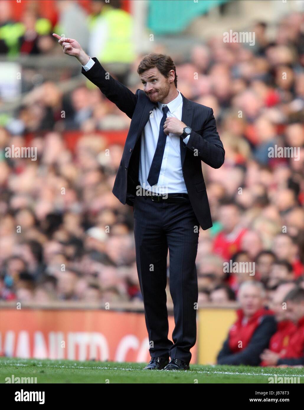 ANDRE VILLAS BOAS CHELSEA FC MANAGER CHELSEA FC MANAGER OLD TRAFFORD ...