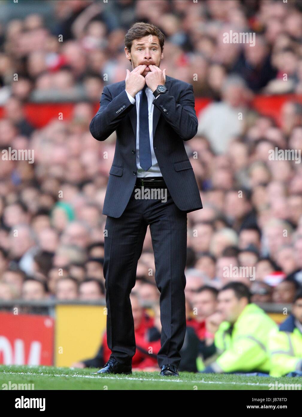 ANDRE VILLAS BOAS CHELSEA FC MANAGER CHELSEA FC MANAGER OLD TRAFFORD ...