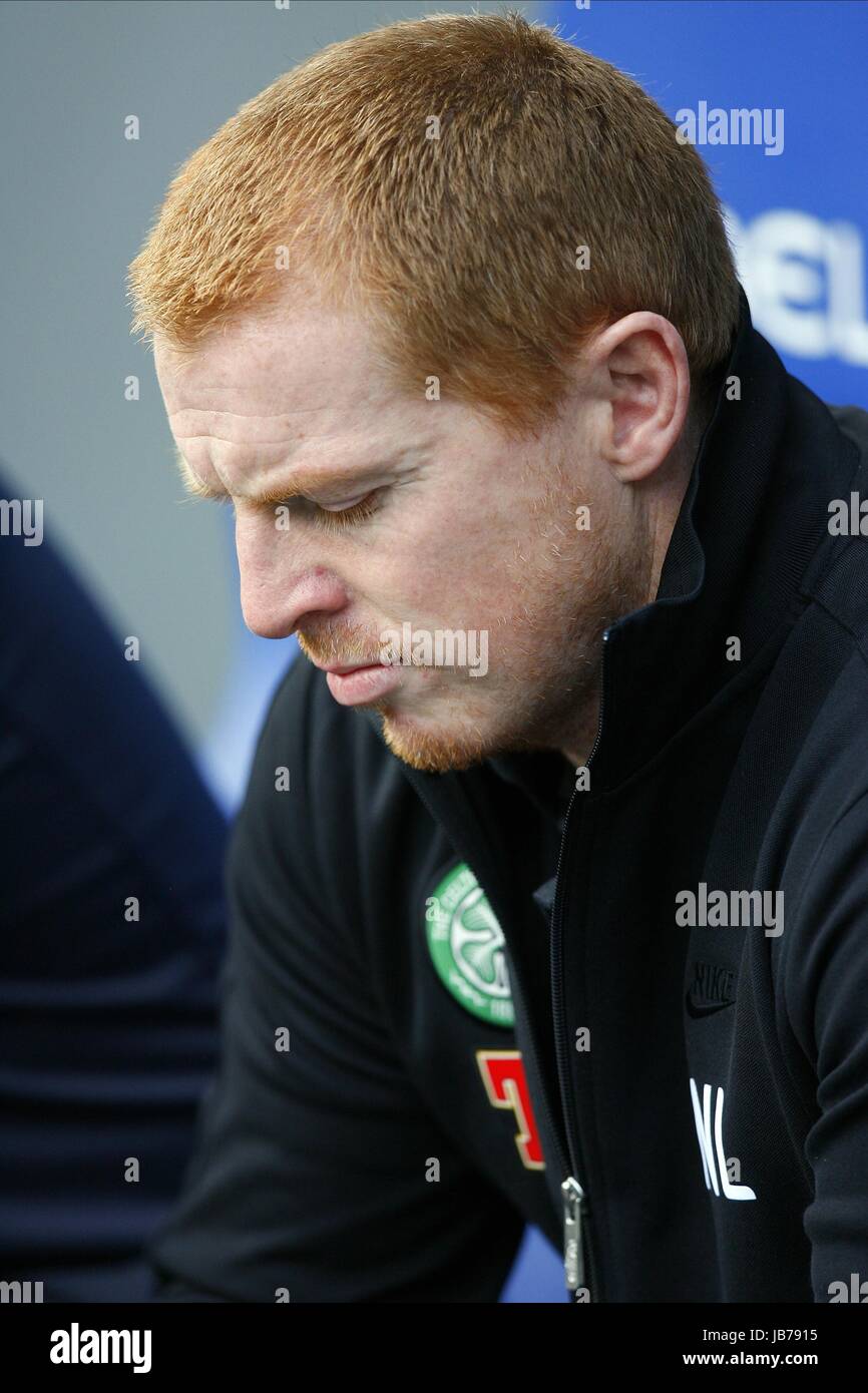 NEIL LENNON GLASGOW CELTIC FC MANAGER GLASGOW CELTIC FC MANAGER IBROX ...