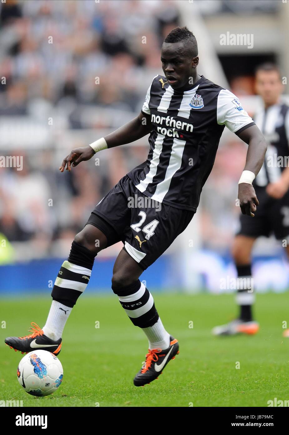 CHEIK TIOTE NEWCASTLE UNITED FC NEWCASTLE UNITED FC ST JAMES PARK ...