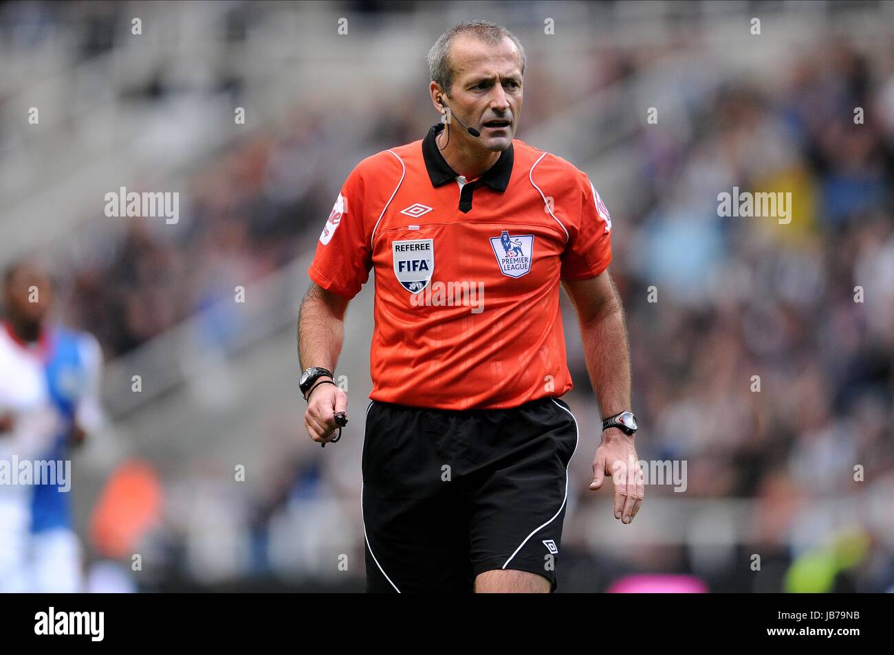 MARTIN ATKINSON REFEREE REFEREE ST JAMES PARK NEWCASTLE ENGLAND 24 ...
