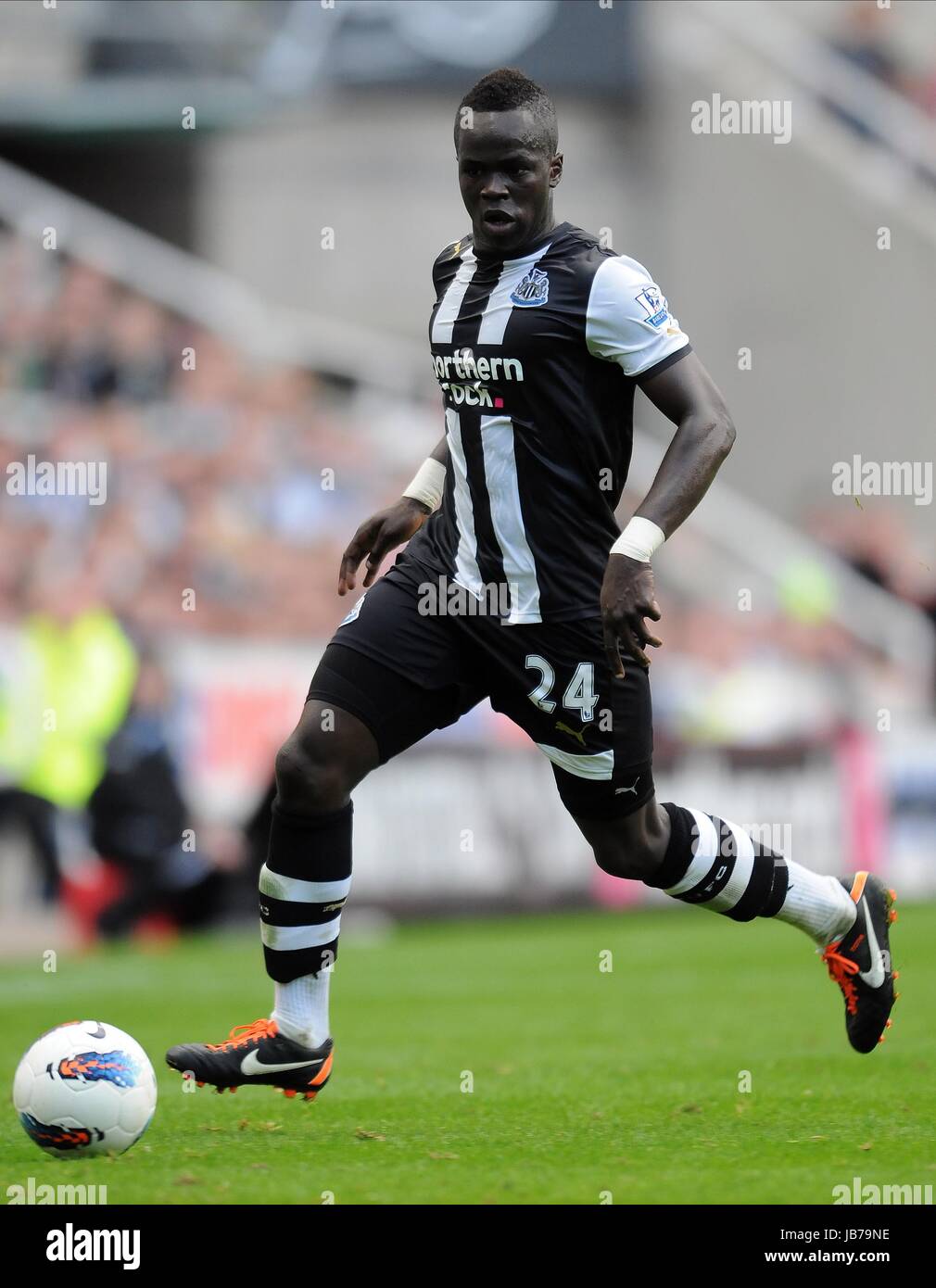 CHEIK TIOTE NEWCASTLE UNITED FC NEWCASTLE UNITED FC ST JAMES PARK ...