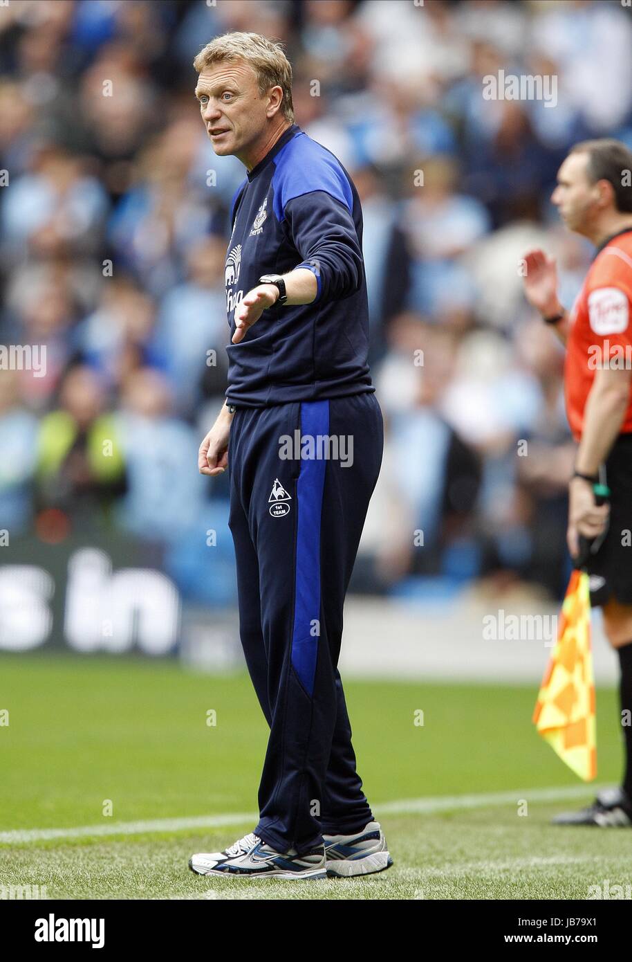 DAVID MOYES EVERTON FC MANAGER EVERTON FC MANAGER ETHIAD STADIUM ...
