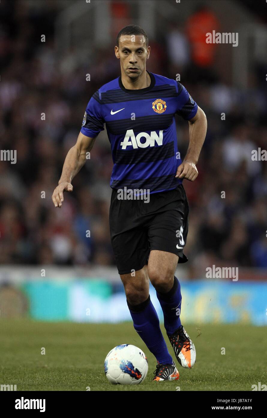 Rio ferdinand manchester united 2011 hi-res stock photography and ...