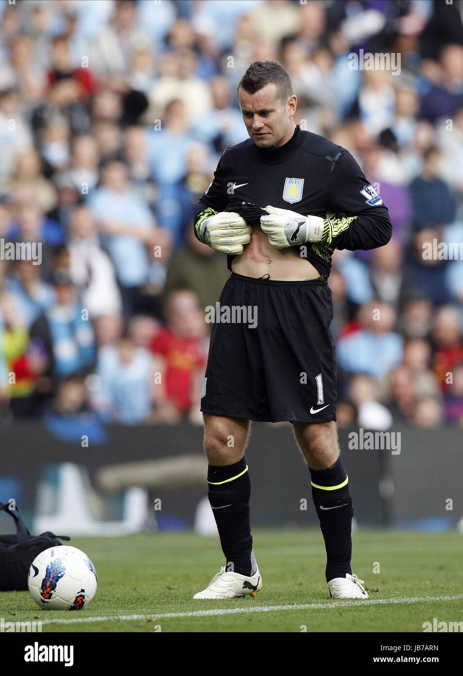 SHAY GIVEN SHOWS STUD MARKS ON MANCHESTER CITY V ASTON VILLA ETHIAD ...