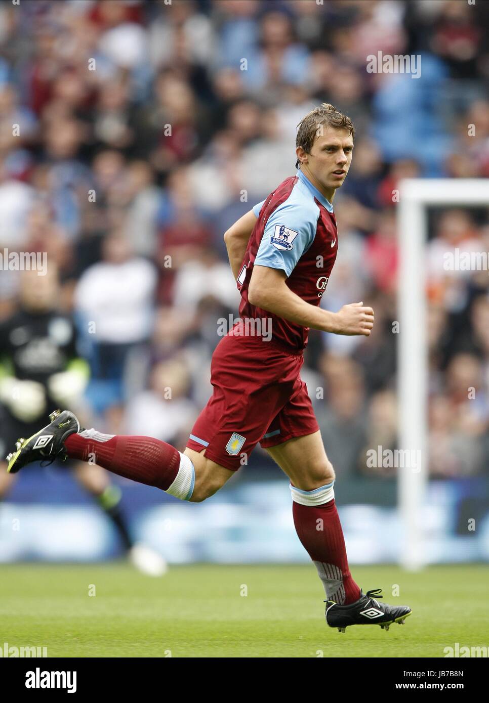 Stephen warnock aston villa hi-res stock photography and images - Alamy