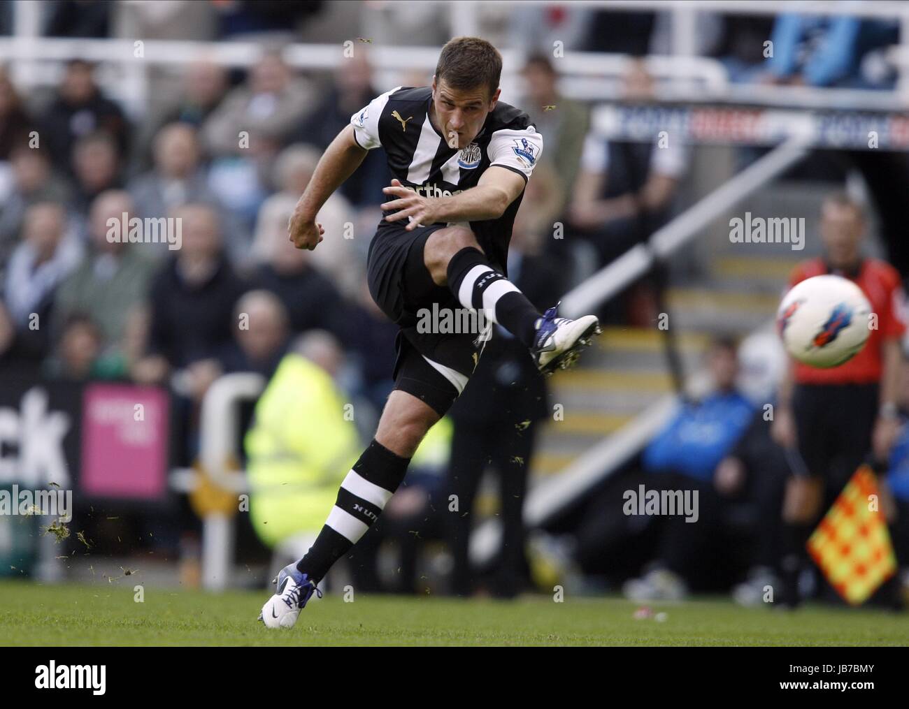 RYAN TAYLOR NEWCASTLE UNITED FC NEWCASTLE UNITED FC ST.JAMES PARK ...