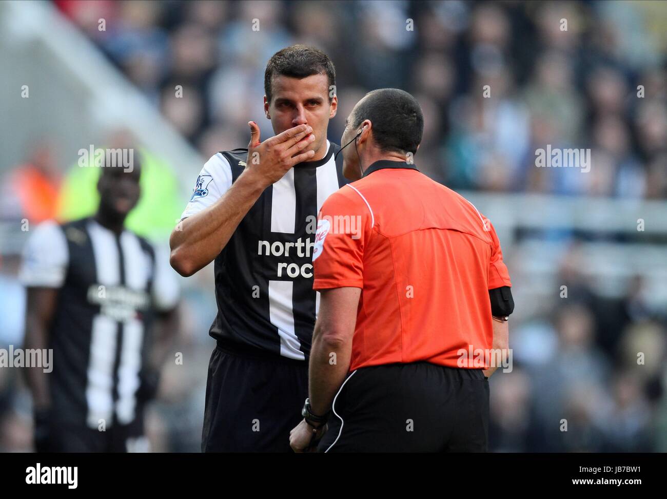 STEVEN TAYLOR REFEREE NEWCASTLE UNITED FC NEWCASTLE UNITED FC ST.JAMES ...