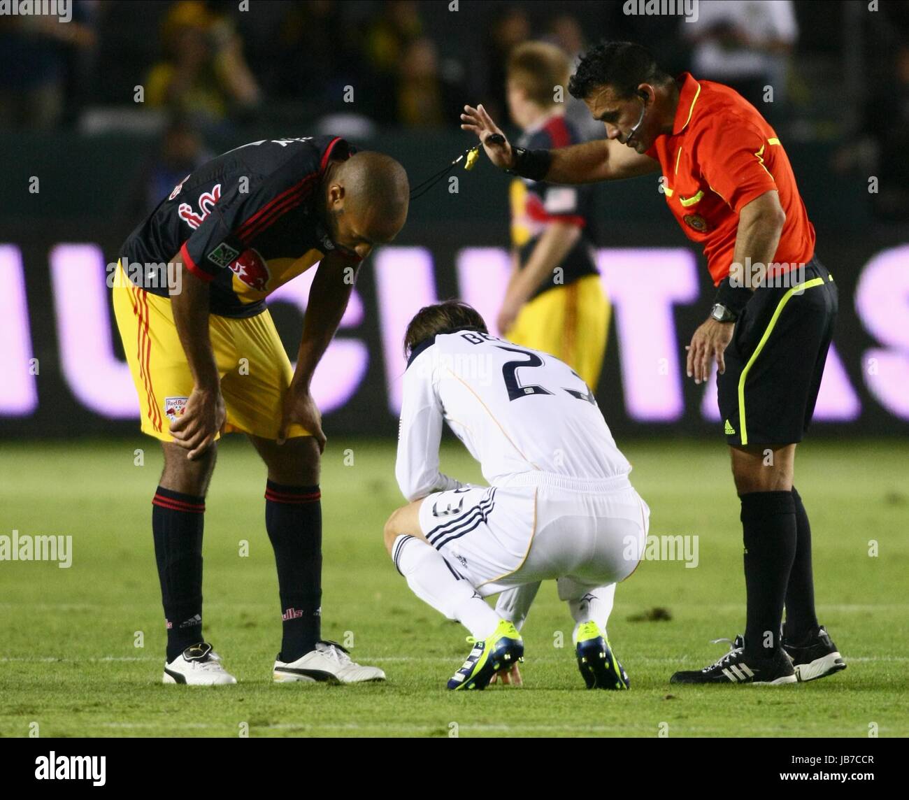 David beckham and thierry henry hi-res stock photography and images - Alamy
