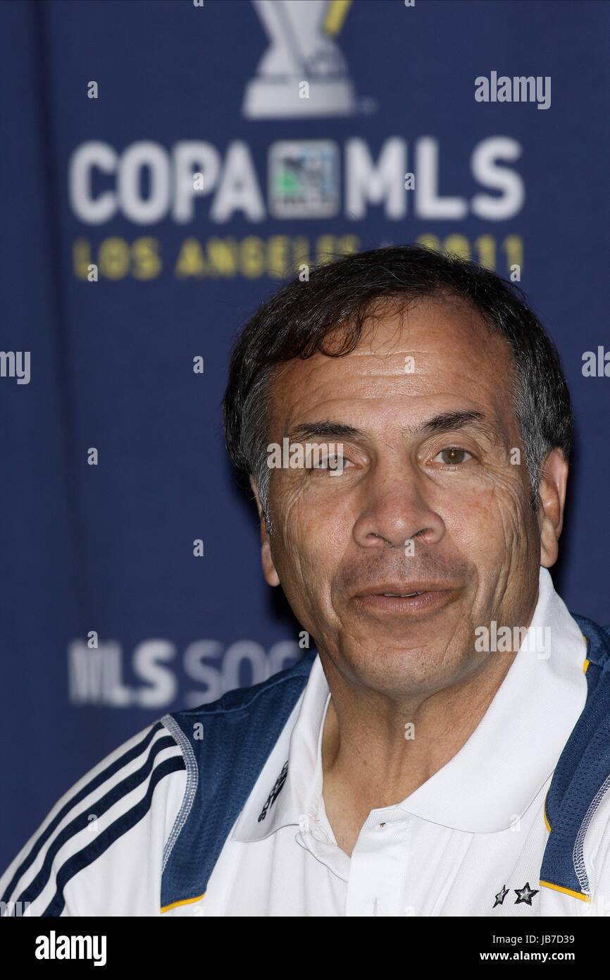 BRUCE ARENA LA GALAXY LOS ANGELES CALIFORNIA USA 17 November 2011 Stock ...
