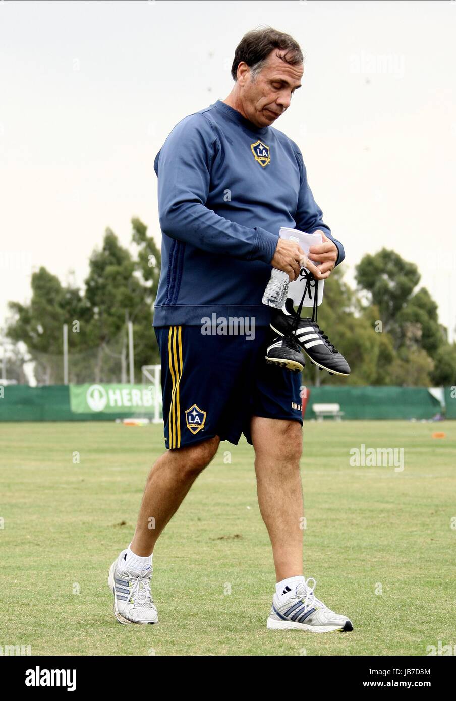 BRUCE ARENA LA GALAXY HEAD COACH CARSON LOS ANGELES CALIFORNIA USA 18 ...