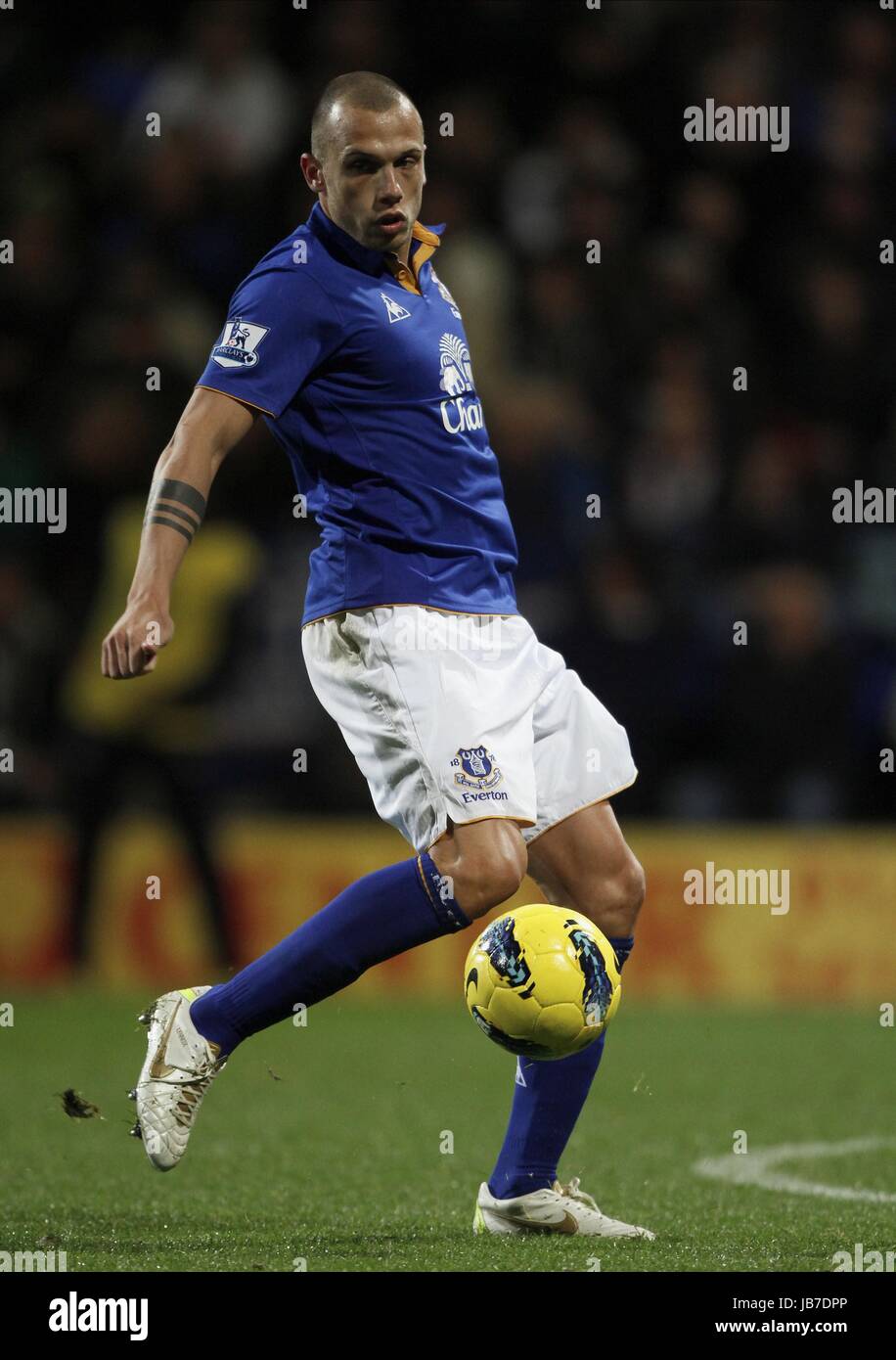 JOHN HEITINGA EVERTON FC EVERTON FC REEBOK STADIUM BOLTON ENGLAND 26 ...
