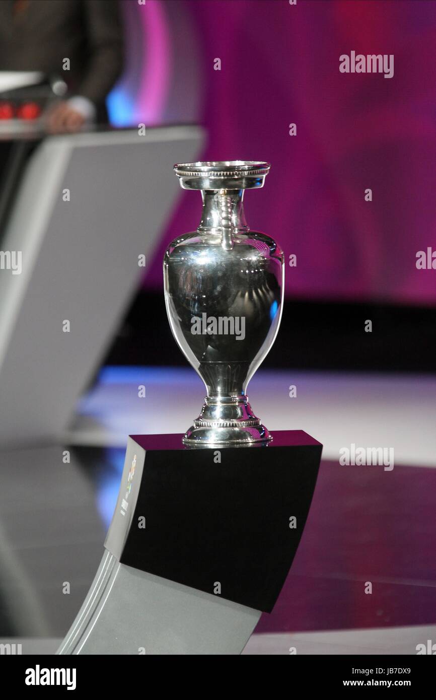 Uefa euro trophy hi-res stock photography and images - Alamy