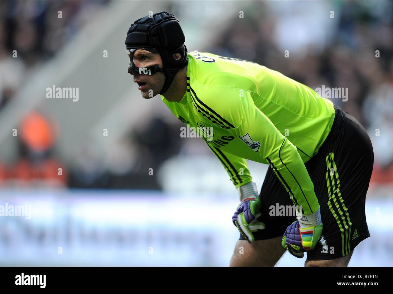 PETR CECH CHELSEA FC CHELSEA FC ST JAMES PARK NEWCASTLE ENGLAND 03 ...