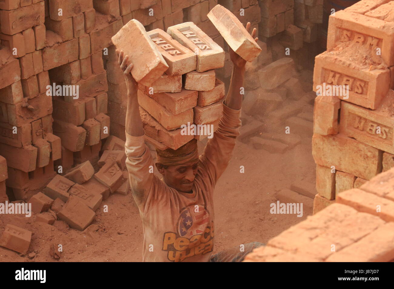 A laborer works at brickfield at Khulna, Bangladesh Stock Photo - Alamy