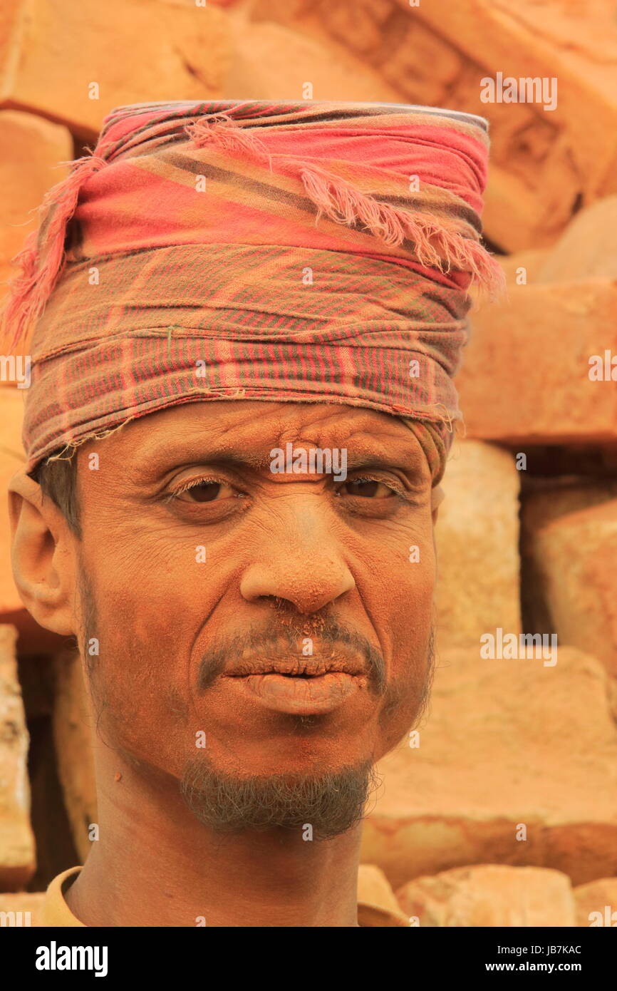 Dust covered face hi-res stock photography and images - Alamy