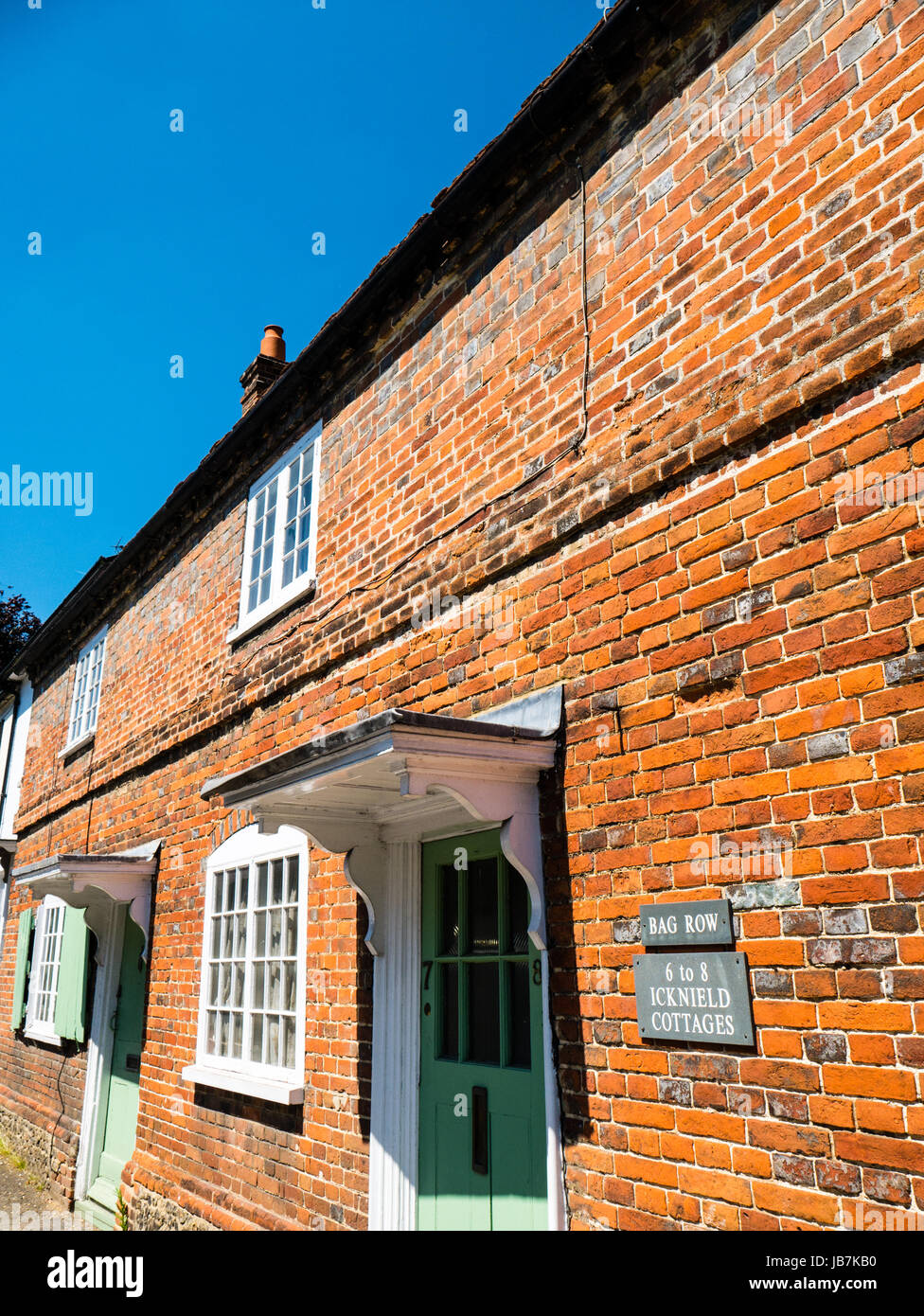 Row terrace house hi-res stock photography and images - Alamy