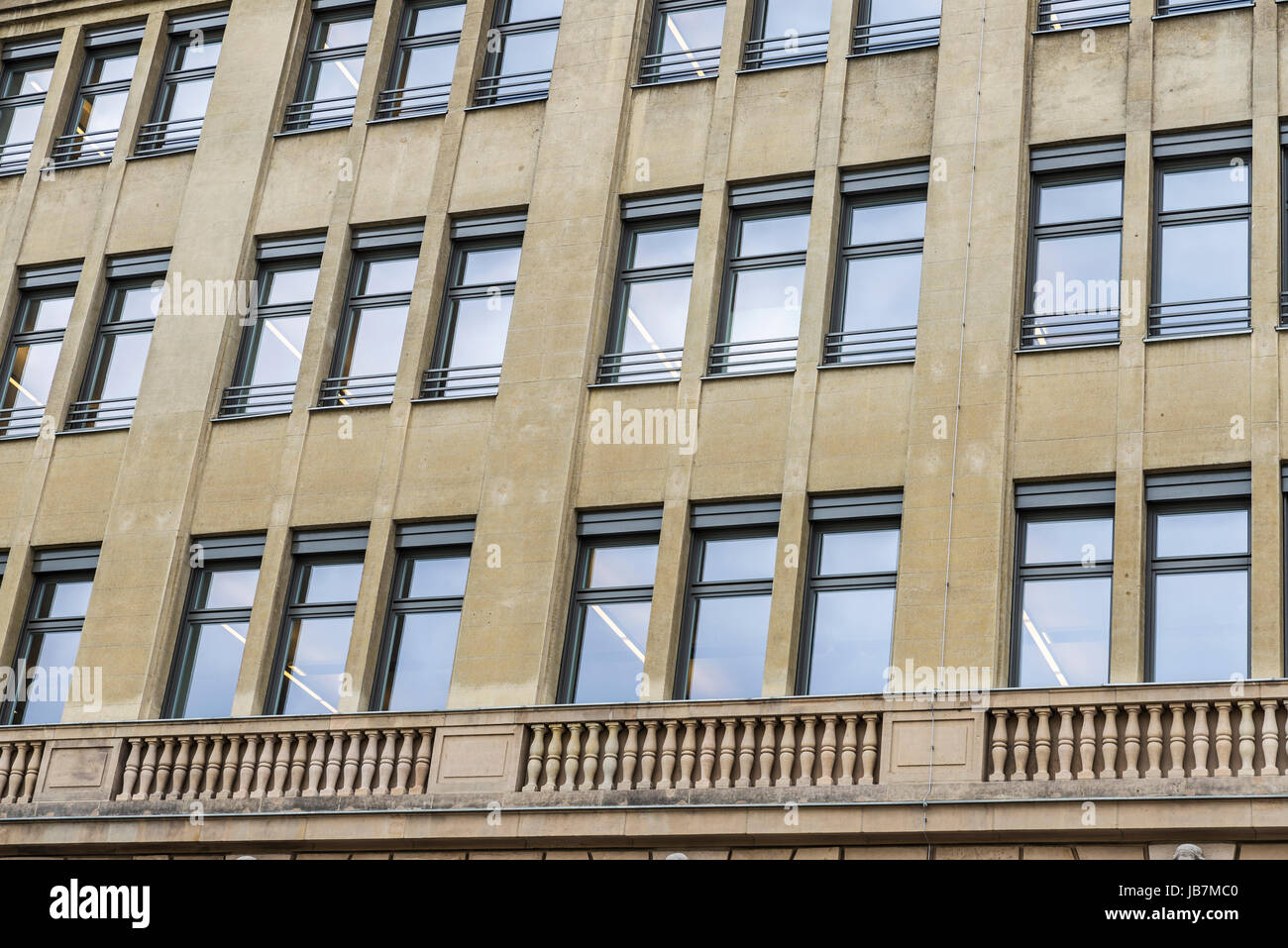 Classic office hi-res stock photography and images - Alamy