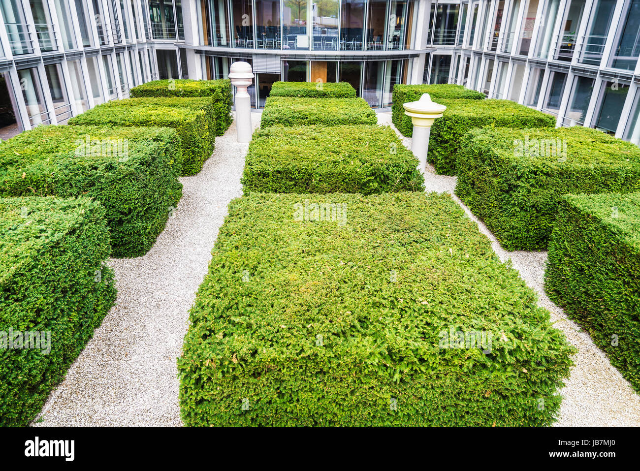 Cube shaped structure hi-res stock photography and images - Alamy