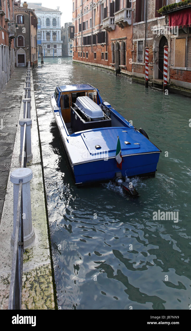 Boat for funeral with casket in Venice canal Stock Photo - Alamy