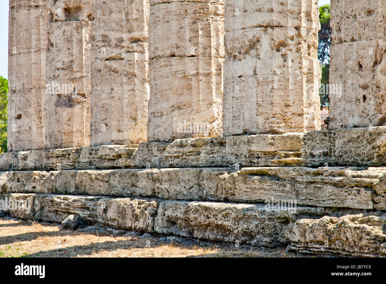 Roman temple features hi-res stock photography and images - Alamy