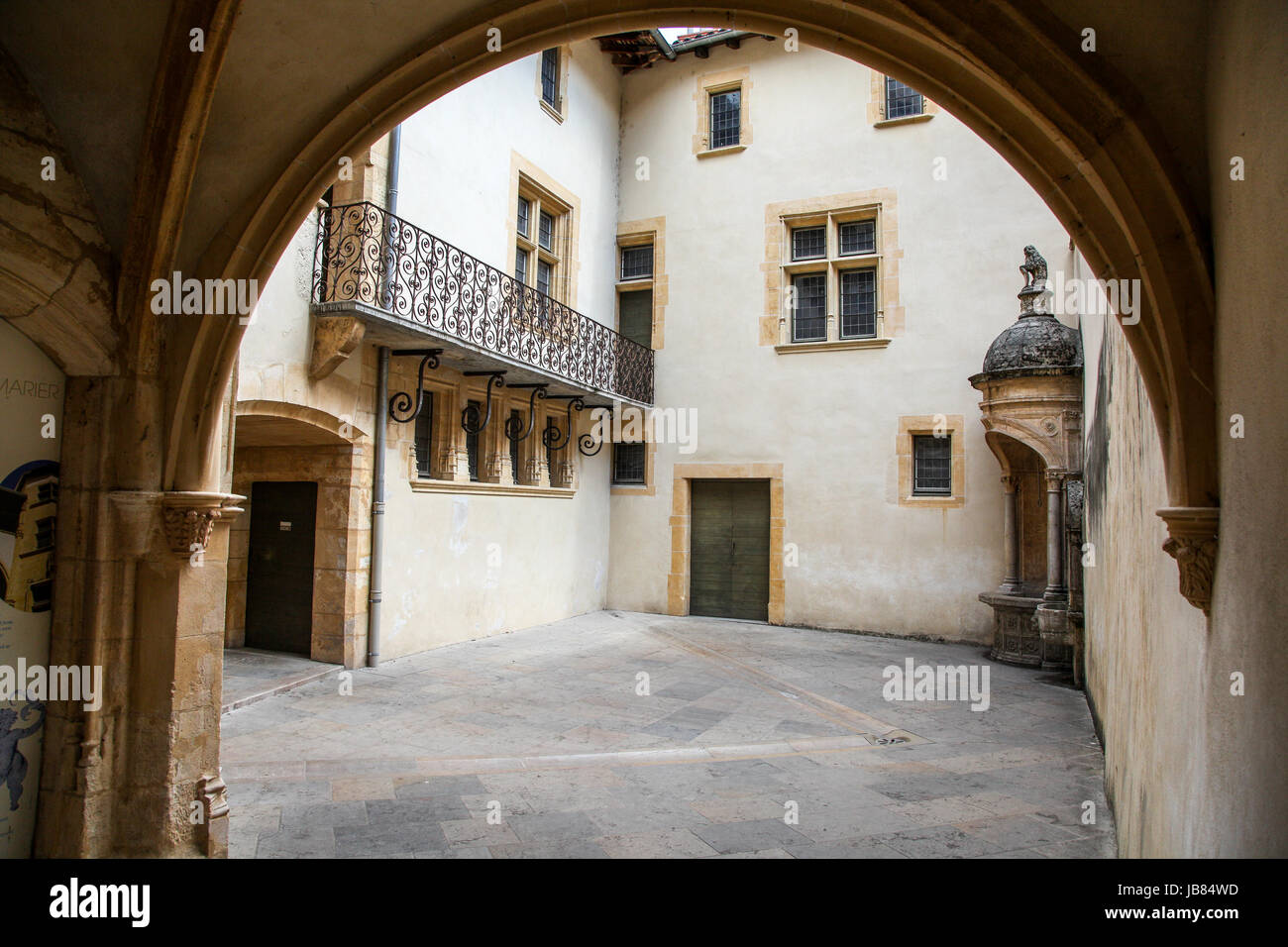 Medieval yard painting hi-res stock photography and images - Alamy