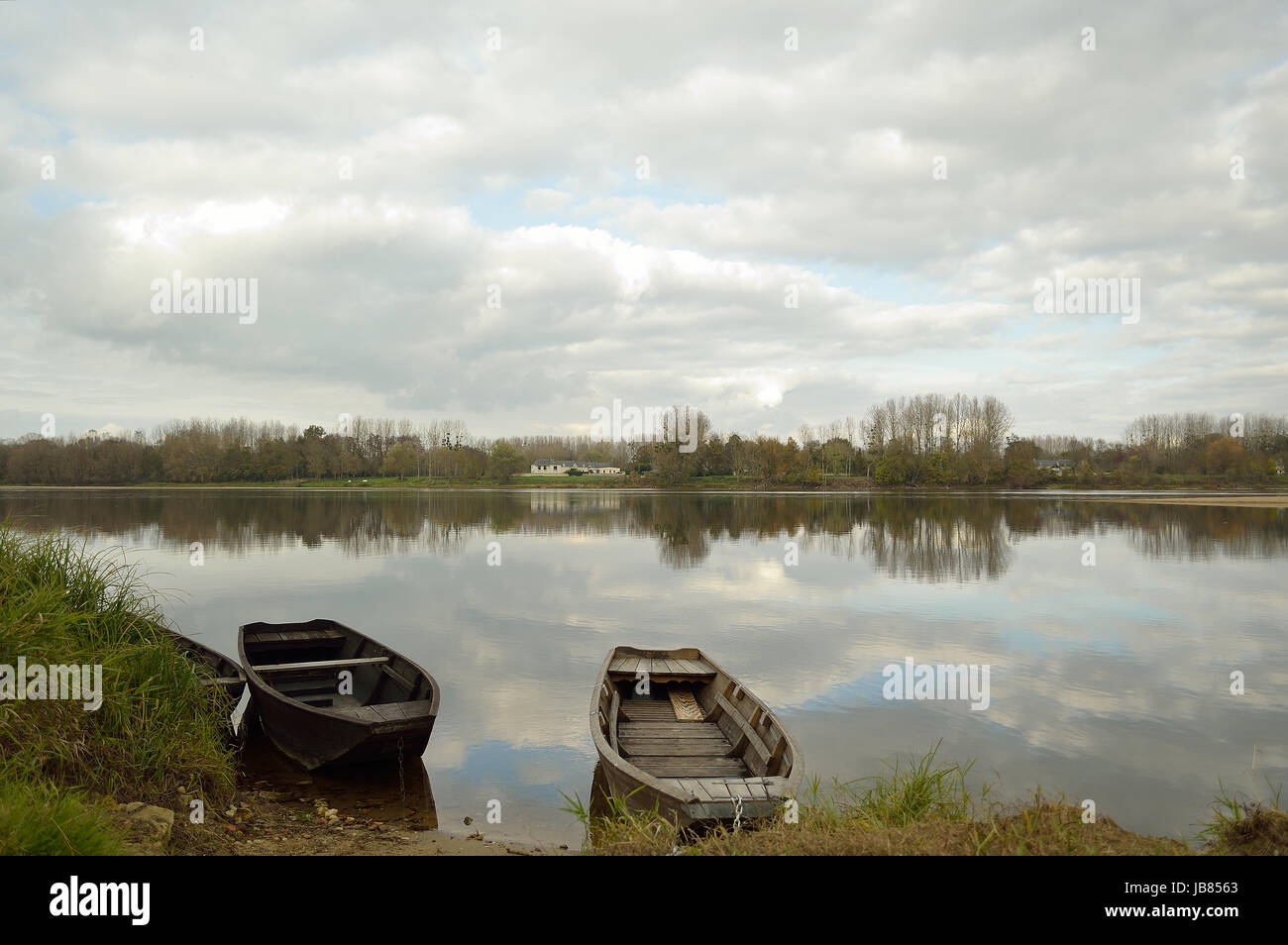 Small wood boats hi-res stock photography and images - Alamy