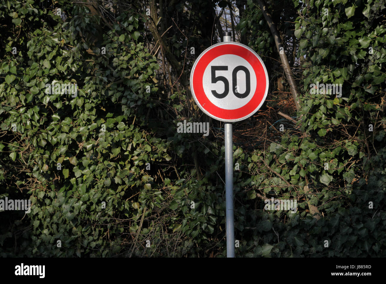 Tempo 50 zone hi-res stock photography and images - Alamy