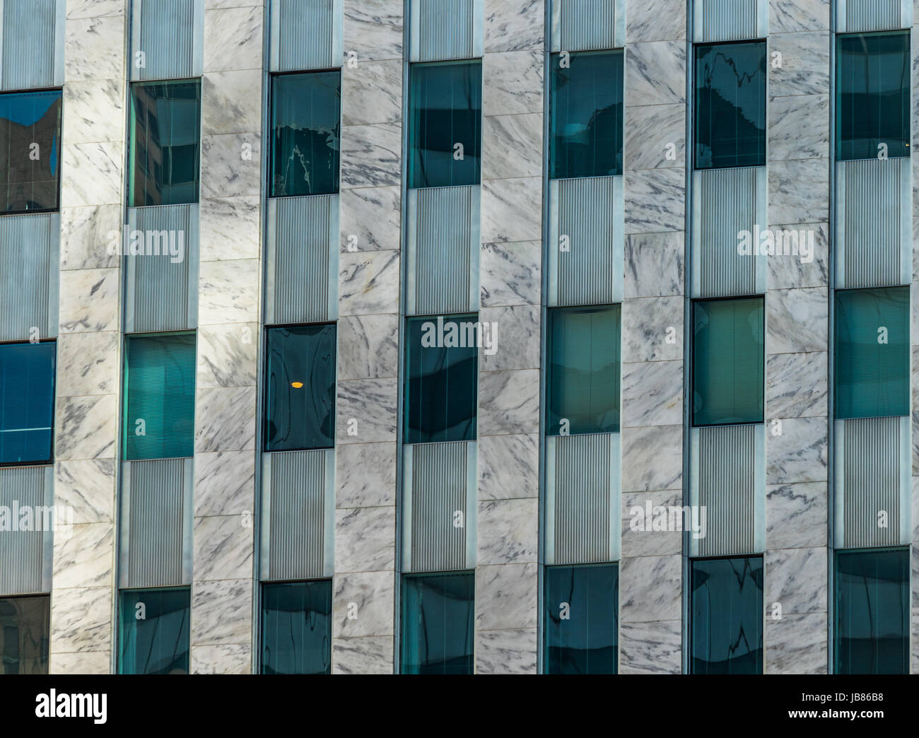 High skyrise office buildings hi-res stock photography and images - Alamy