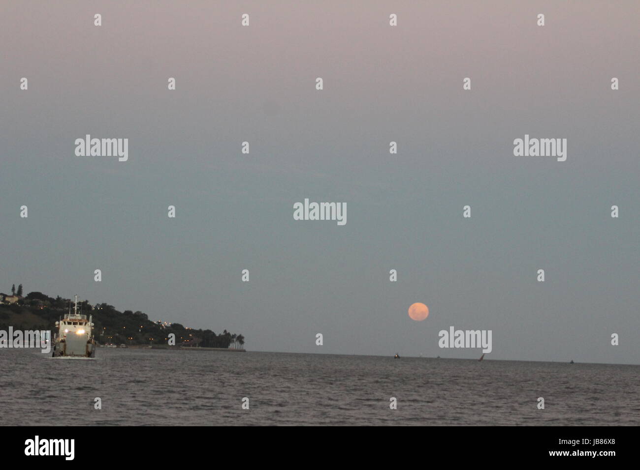 Mozambican Sunset in Katembe,construçao de ponte maputo katembe,porto ...