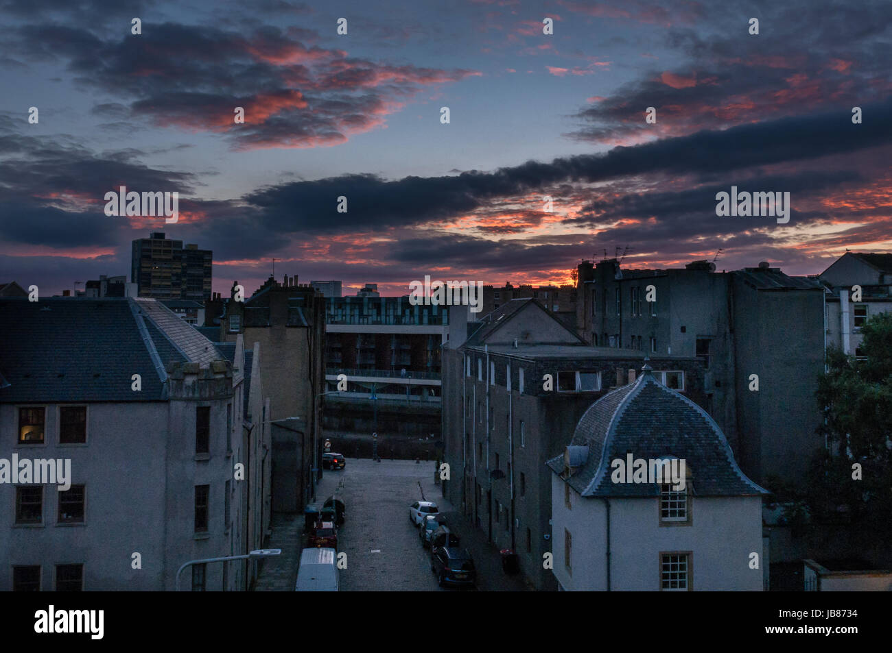 Night urban uk rooftop hi-res stock photography and images - Alamy