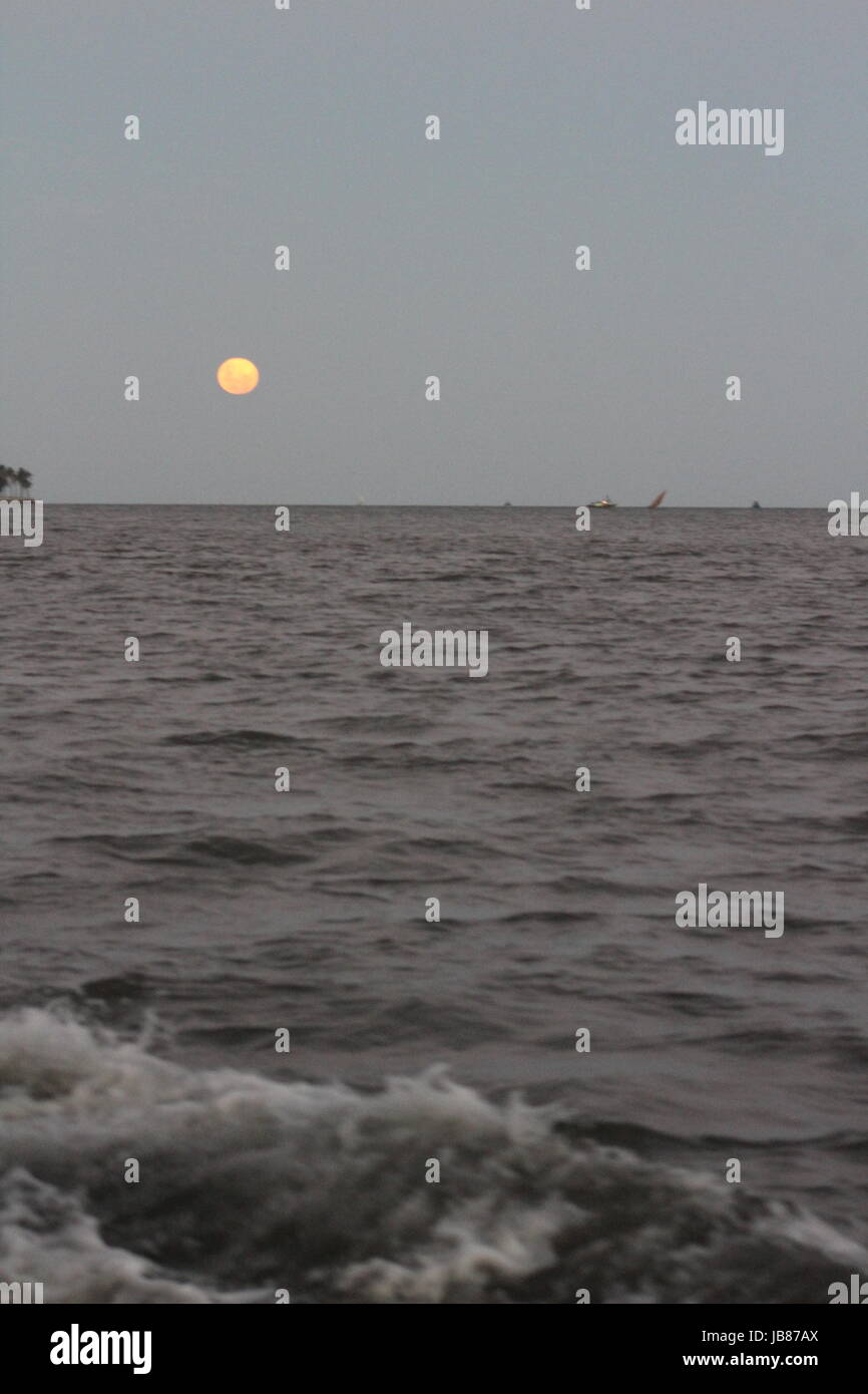 Mozambican Sunset in Katembe,construçao de ponte maputo katembe,porto ...