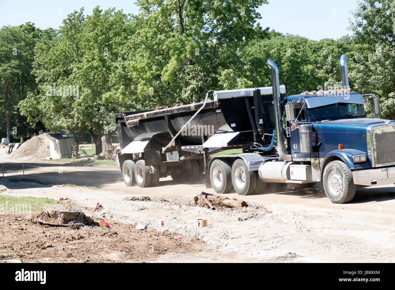 Construction dump truck hi-res stock photography and images - Alamy