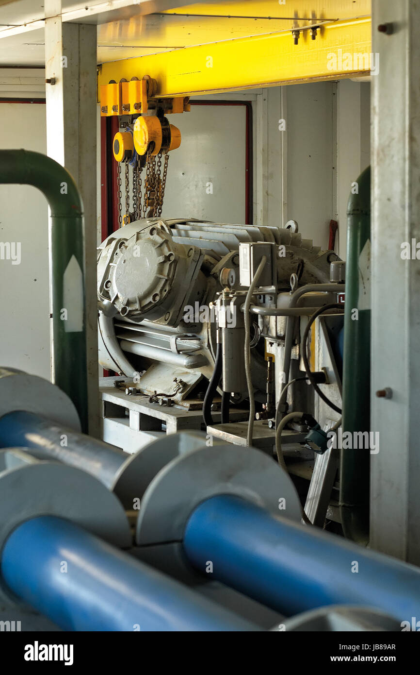 Installing maintain reservoir pressure in the wells Stock Photo - Alamy