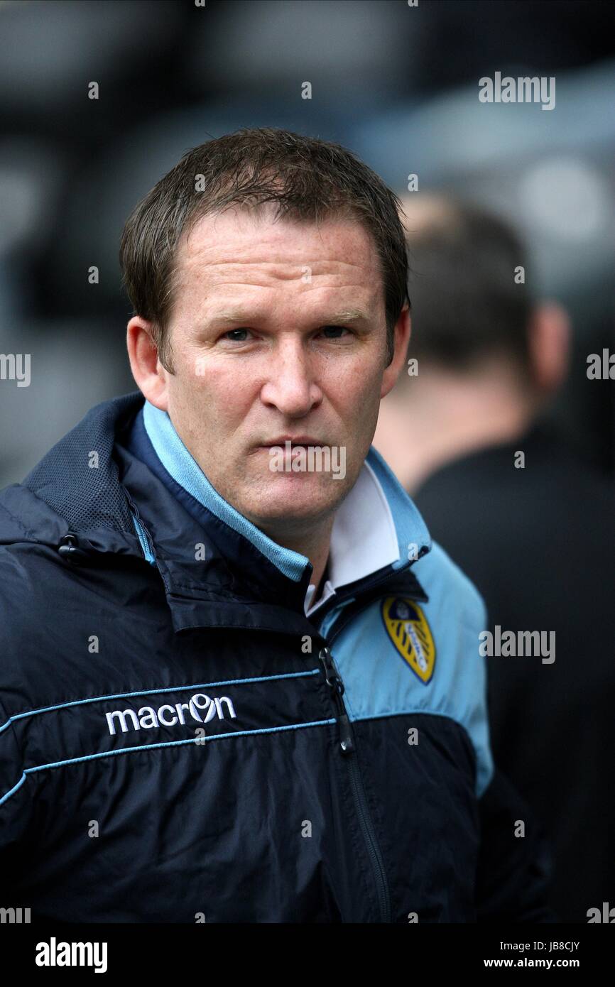 Simon grayson 05 hi-res stock photography and images - Alamy