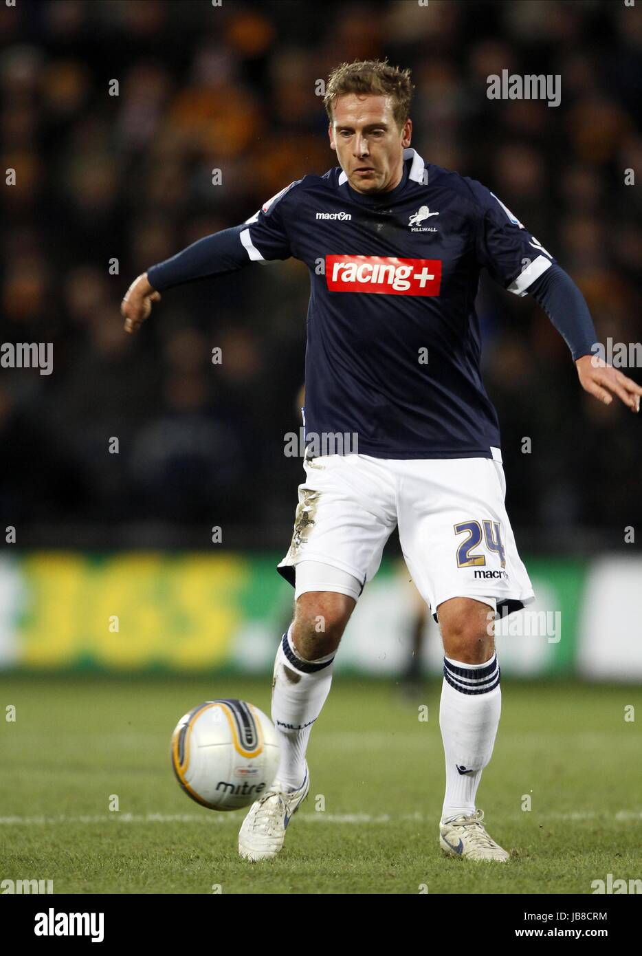 BRIAN HOWARD MILLWALL FC MILLWALL FC KC STADIUM HULL ENGLAND 17 ...