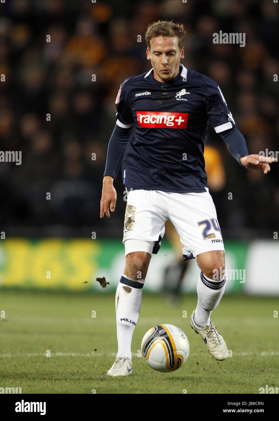 BRIAN HOWARD MILLWALL FC MILLWALL FC KC STADIUM HULL ENGLAND 17 ...
